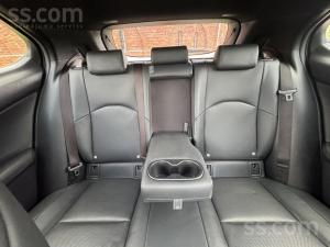 White Lexus UX 2019 in Daugavpils, with an engine capacity of 2.00 L and mileage of 129 thousand km for 22950 €, photo 23 on AUTOMOTO.COM.LV
