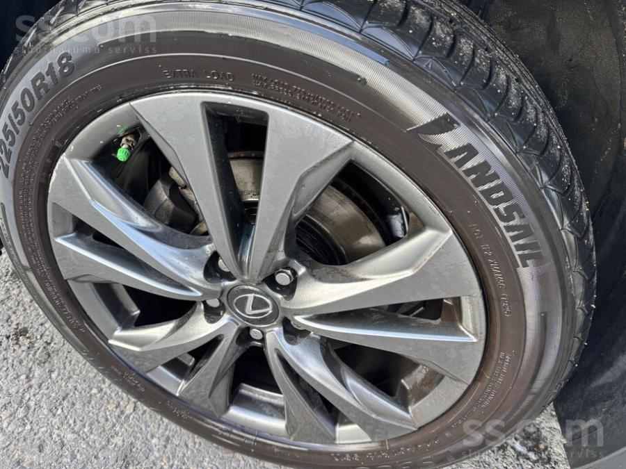 White Lexus UX 2019 in Daugavpils, with an engine capacity of 2.00 L and mileage of 129 thousand km for 22950 €, photo 27 on AUTOMOTO.COM.LV