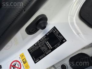 White Lexus UX 2019 in Daugavpils, with an engine capacity of 2.00 L and mileage of 129 thousand km for 22950 €, photo 28 on AUTOMOTO.COM.LV