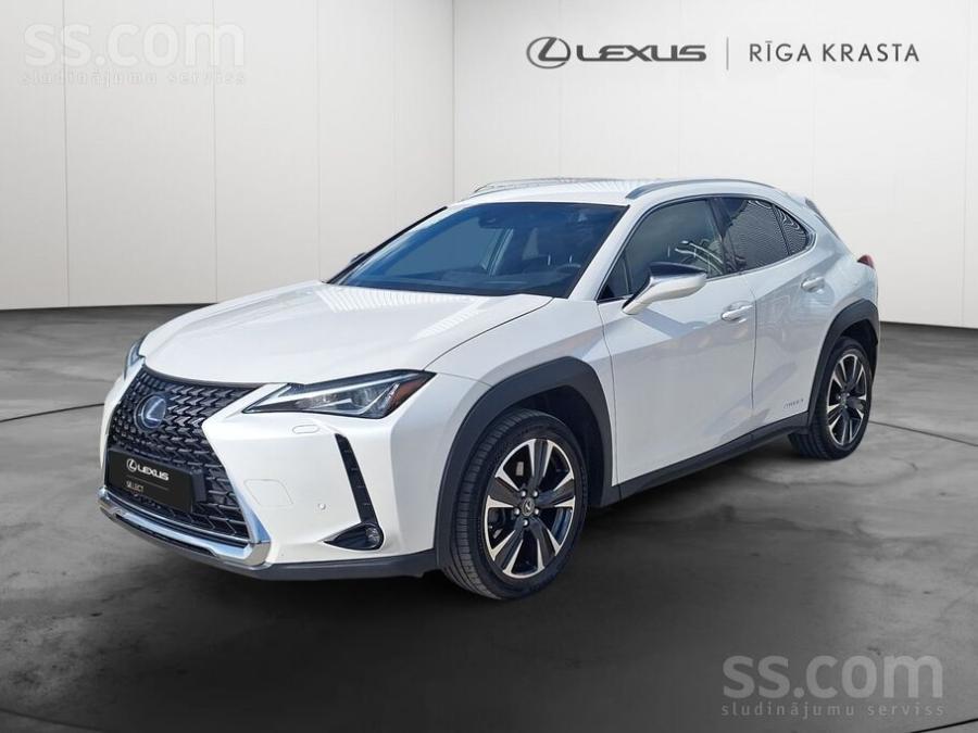 White Lexus UX 2021 in Riga, with an engine capacity of 2.00 L and mileage of 128 thousand km for 19900 €, photo 1 on AUTOMOTO.COM.LV