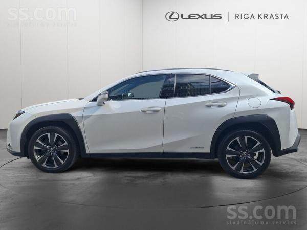 Белый Лексус UX 2021 в Рига, объемом двигателя 2.00 л и пробегом 128 тыс. км за 19900 €, фото 7 на AUTOMOTO.COM.LV