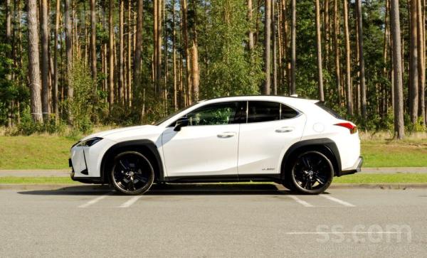 Balts Lexus UX 2021 Rīga, ar dzinēja tilpumu 2.00 L un nobraukumu 56 tūkst. km par 25590 €, foto 6 vietnē AUTOMOTO.COM.LV