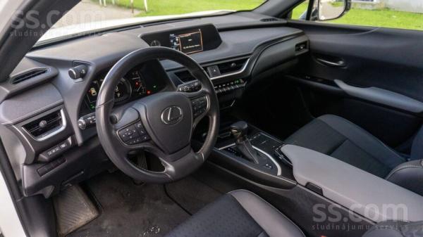 Balts Lexus UX 2021 Rīga, ar dzinēja tilpumu 2.00 L un nobraukumu 56 tūkst. km par 25590 €, foto 11 vietnē AUTOMOTO.COM.LV