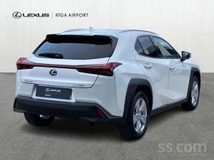 Balts Lexus UX 2023 Rīga, ar dzinēja tilpumu 2.00 L un nobraukumu 22 tūkst. km par 34900 €, foto 3 vietnē AUTOMOTO.COM.LV