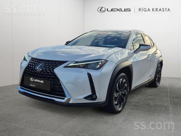 White Lexus UX 2024 in Riga, with an engine capacity of 2.00 L and mileage of 38 thousand km for 32900 €, photo 1 on AUTOMOTO.COM.LV