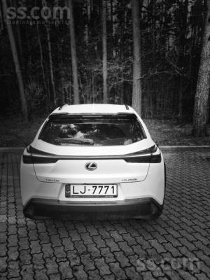 Balts Lexus UX 2021 Rīga, ar dzinēja tilpumu 2.00 L un nobraukumu 63 tūkst. km par 25500 €, foto 3 vietnē AUTOMOTO.COM.LV