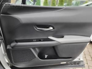 Balts Lexus UX 2021 Rīga, ar dzinēja tilpumu 2.00 L un nobraukumu 63 tūkst. km par 25500 €, foto 10 vietnē AUTOMOTO.COM.LV