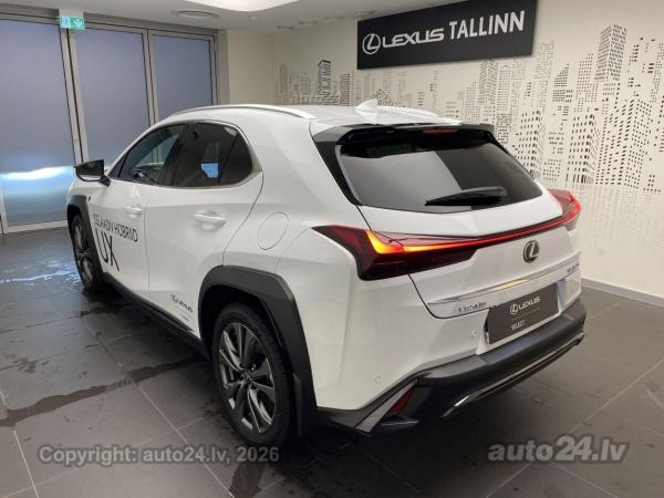 Balts Lexus UX 2025 Tallina, ar dzinēja tilpumu 2.00 L un nobraukumu 7 tūkst. km par 46900 €, foto 2 vietnē AUTOMOTO.COM.LV