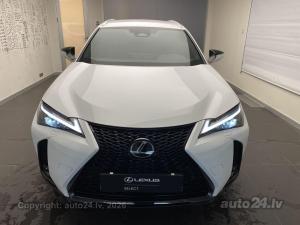 White Lexus UX 2025 in Tallinn, with an engine capacity of 2.00 L and mileage of 7 thousand km for 46900 €, photo 4 on AUTOMOTO.COM.LV