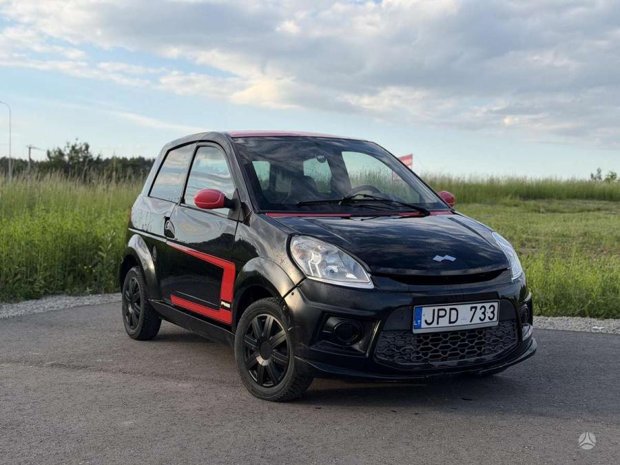 Melns Ligier Ixo 2012 Alīta, ar dzinēja tilpumu 0.48 L un nobraukumu 96 tūkst. km par 4200 €, foto 3 vietnē AUTOMOTO.COM.LV