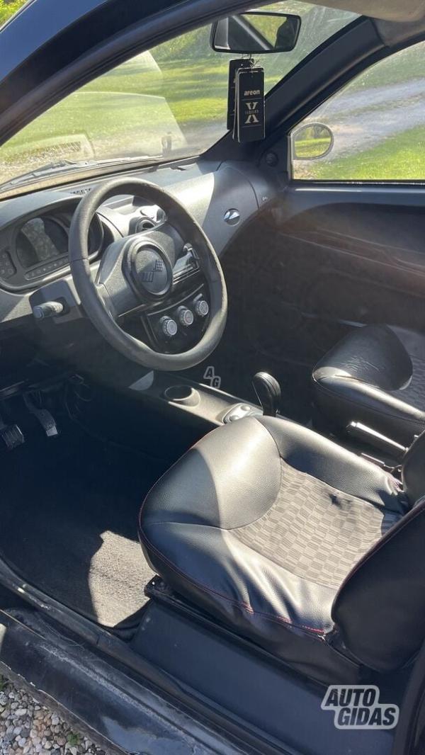 Ligier Ixo 2012 Alīta vietnē Ligier Ixo 2012 Alīta, ar dzinēja tilpumu 0.50 L un nobraukumu 33 tūkst. km par 2800 €, foto 9 vietnē AUTOMOTO.COM.LV