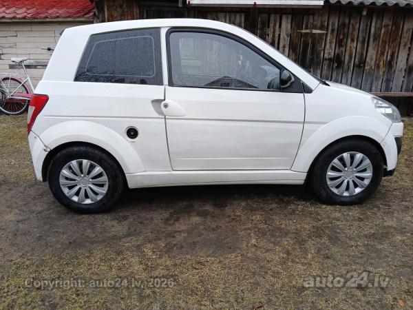 Balts Ligier Ixo 2012 Pērnava, ar dzinēja tilpumu 0.51 L un nobraukumu 7 tūkst. km par 3000 €, foto 2 vietnē AUTOMOTO.COM.LV