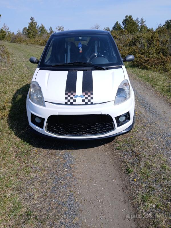 Balts Ligier Ixo 2014 Kuresāre, ar dzinēja tilpumu 0.51 L un nobraukumu 65 tūkst. km par 2600 €, foto 2 vietnē AUTOMOTO.COM.LV