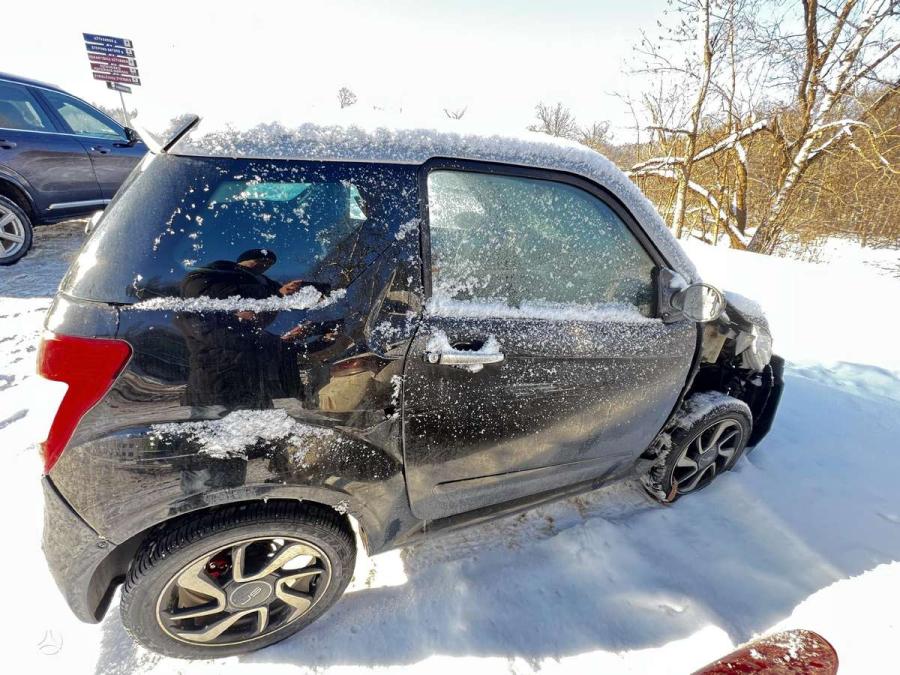 Black Ligier JS 50 2016 in Vilnius, with an engine capacity of 0.50 L and mileage of 26 thousand km for 3500 €, photo 16 on AUTOMOTO.COM.LV