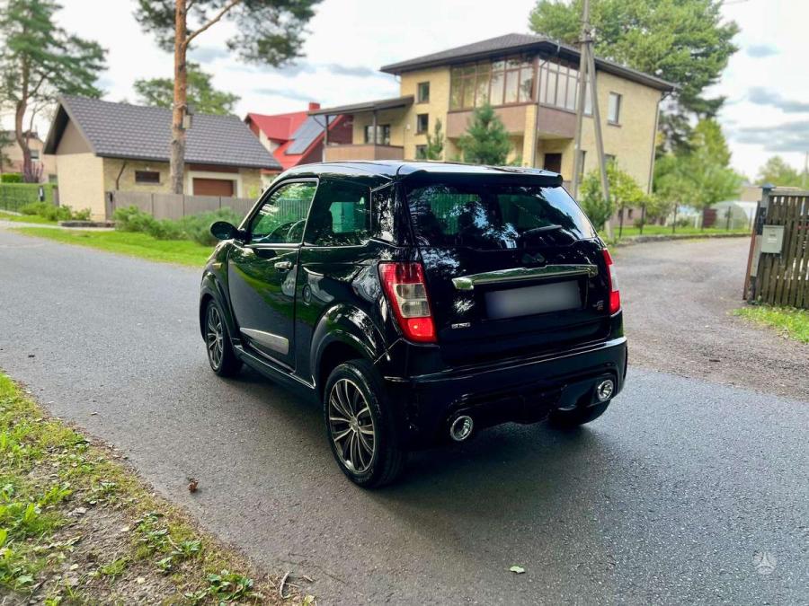 Black Ligier JS 50 2018 in Panevezys, with an engine capacity of 0.49 L and mileage of 31 thousand km for 8499 €, photo 7 on AUTOMOTO.COM.LV