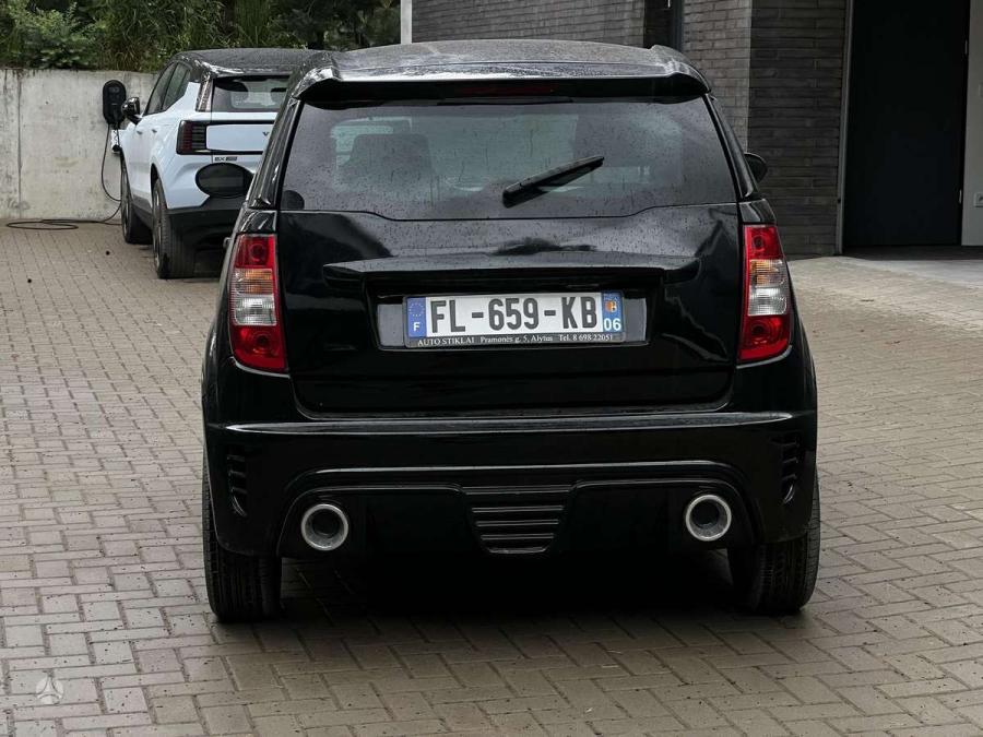 Black Ligier JS 50 2019 in Vilnius, with an engine capacity of 0.49 L and mileage of 11 thousand km for 8990 €, photo 5 on AUTOMOTO.COM.LV