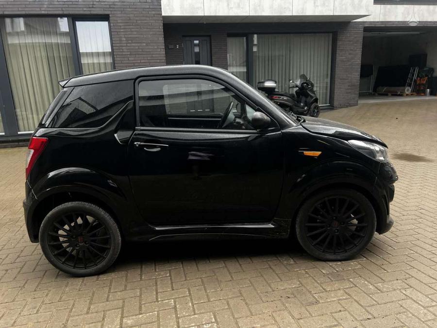 Melns Ligier JS 50 2019 Viļņa, ar dzinēja tilpumu 0.00 L un nobraukumu 11 tūkst. km par 6500 €, foto 6 vietnē AUTOMOTO.COM.LV