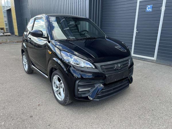 Melns Ligier JS 50 2024 Alīta, ar dzinēja tilpumu 0.48 L un nobraukumu 17 tūkst. km par 9200 €, foto 1 vietnē AUTOMOTO.COM.LV