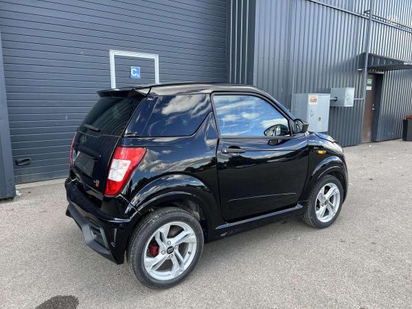 Melns Ligier JS 50 2024 Alīta, ar dzinēja tilpumu 0.48 L un nobraukumu 17 tūkst. km par 9200 €, foto 5 vietnē AUTOMOTO.COM.LV