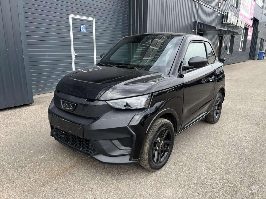 Melns Ligier JS 50 2025 Alīta, ar dzinēja tilpumu 0.00 L un nobraukumu 2 tūkst. km par 11950 €, foto 1 vietnē AUTOMOTO.COM.LV