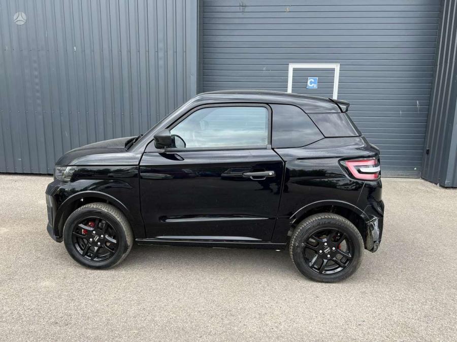 Melns Ligier JS 50 2025 Alīta, ar dzinēja tilpumu 0.00 L un nobraukumu 2 tūkst. km par 11950 €, foto 4 vietnē AUTOMOTO.COM.LV