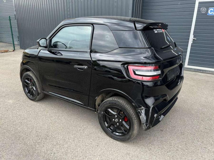 Melns Ligier JS 50 2025 Alīta, ar dzinēja tilpumu 0.00 L un nobraukumu 2 tūkst. km par 11950 €, foto 5 vietnē AUTOMOTO.COM.LV