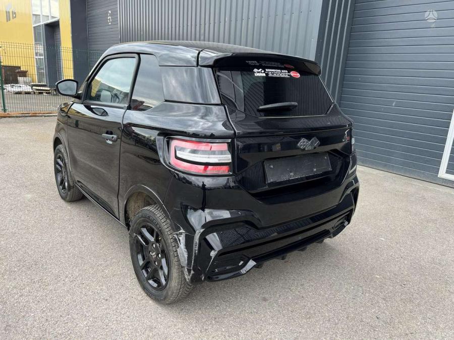 Melns Ligier JS 50 2025 Alīta, ar dzinēja tilpumu 0.00 L un nobraukumu 2 tūkst. km par 11950 €, foto 7 vietnē AUTOMOTO.COM.LV