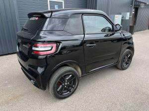 Melns Ligier JS 50 2025 Alīta, ar dzinēja tilpumu 0.00 L un nobraukumu 2 tūkst. km par 11950 €, foto 10 vietnē AUTOMOTO.COM.LV