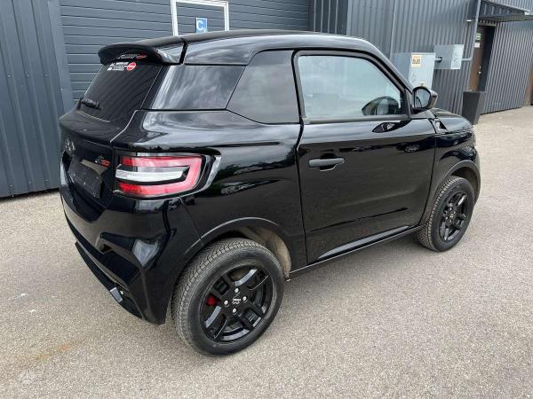 Melns Ligier JS 50 2025 Alīta, ar dzinēja tilpumu 0.00 L un nobraukumu 2 tūkst. km par 11600 €, foto 5 vietnē AUTOMOTO.COM.LV