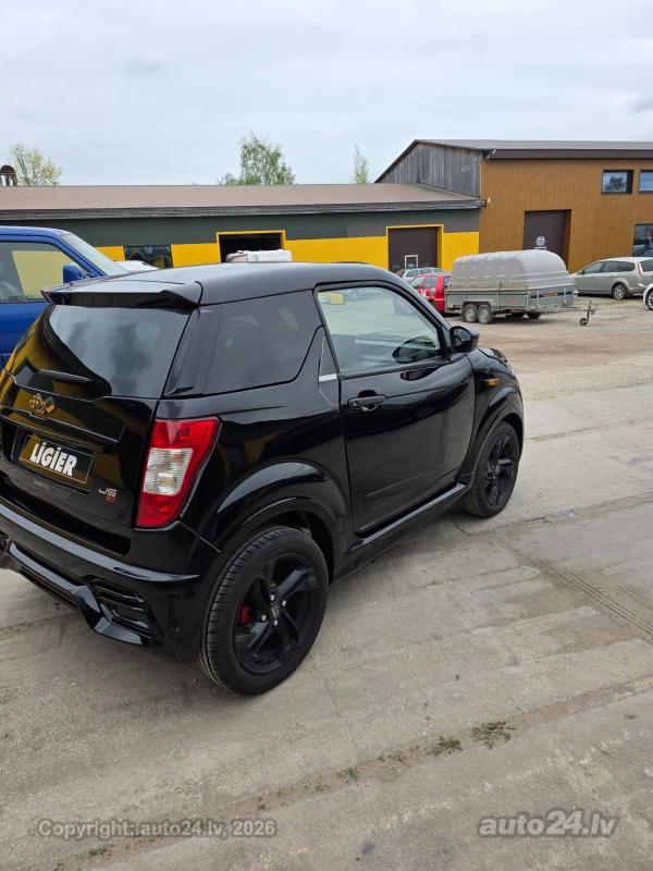 Black Ligier JS 50 2024 in Tartu, with an engine capacity of 0.49 L and mileage of 8 thousand km for 14290 €, photo 6 on AUTOMOTO.COM.LV