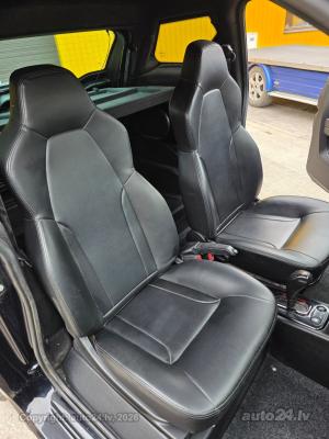 Melns Ligier JS 50 2024 Tartu, ar dzinēja tilpumu 0.49 L un nobraukumu 8 tūkst. km par 14290 €, foto 17 vietnē AUTOMOTO.COM.LV