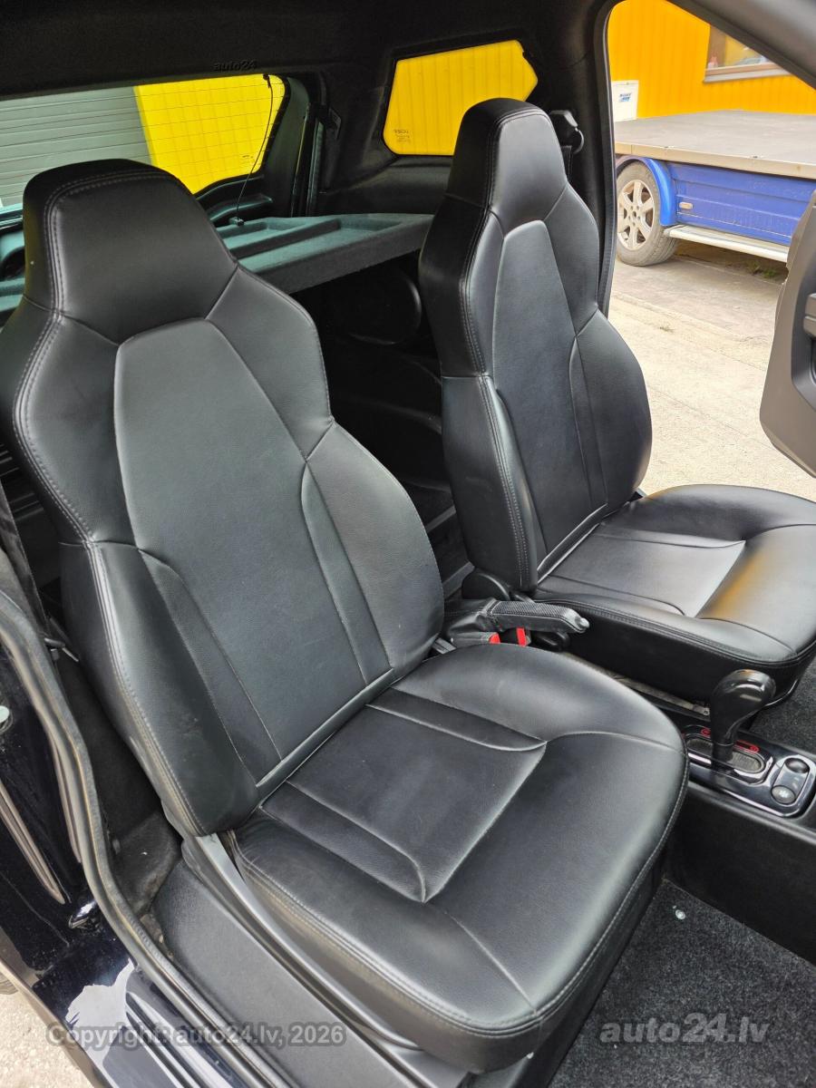 Melns Ligier JS 50 2024 Tartu, ar dzinēja tilpumu 0.49 L un nobraukumu 8 tūkst. km par 14290 €, foto 17 vietnē AUTOMOTO.COM.LV