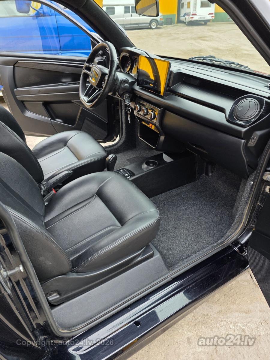 Melns Ligier JS 50 2024 Tartu, ar dzinēja tilpumu 0.49 L un nobraukumu 8 tūkst. km par 14290 €, foto 18 vietnē AUTOMOTO.COM.LV