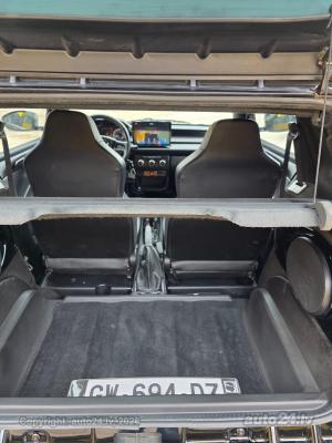 Melns Ligier JS 50 2024 Tartu, ar dzinēja tilpumu 0.49 L un nobraukumu 8 tūkst. km par 14290 €, foto 20 vietnē AUTOMOTO.COM.LV