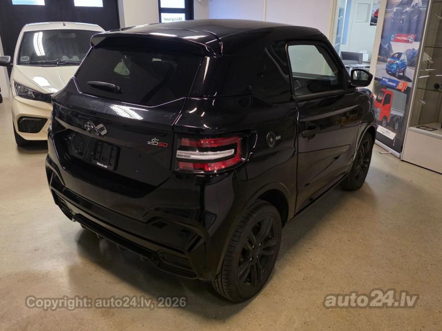 Melns Ligier JS 50 2025 Tallina, ar dzinēja tilpumu 0.50 L un nobraukumu 3 tūkst. km par 16990 €, foto 5 vietnē AUTOMOTO.COM.LV