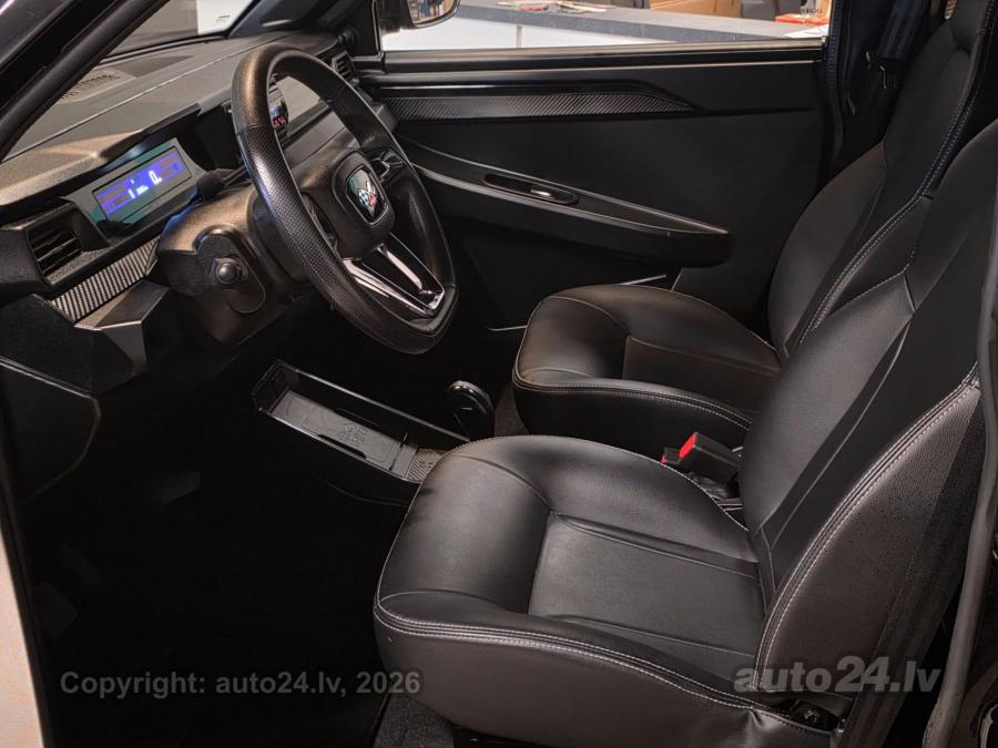 Melns Ligier JS 50 2025 Tallina, ar dzinēja tilpumu 0.50 L un nobraukumu 3 tūkst. km par 16990 €, foto 7 vietnē AUTOMOTO.COM.LV