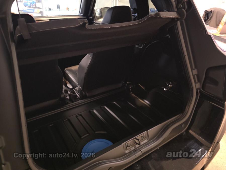 Melns Ligier JS 50 2025 Tallina, ar dzinēja tilpumu 0.50 L un nobraukumu 3 tūkst. km par 16990 €, foto 12 vietnē AUTOMOTO.COM.LV