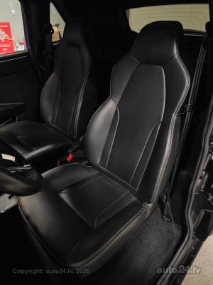 Melns Ligier JS 50 2025 Tallina, ar dzinēja tilpumu 0.50 L un nobraukumu 3 tūkst. km par 16990 €, foto 17 vietnē AUTOMOTO.COM.LV