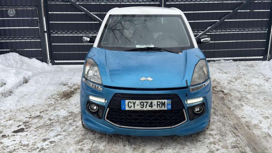 Blue Ligier JS 50 2013 in Jonava, with an engine capacity of 0.00 L and mileage of 6 thousand km for 3550 €, photo 2 on AUTOMOTO.COM.LV