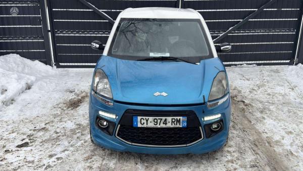 Blue Ligier JS 50 2013 in Jonava, with an engine capacity of 0.00 L and mileage of 6 thousand km for 3550 €, photo 10 on AUTOMOTO.COM.LV