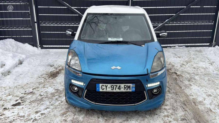 Blue Ligier JS 50 2013 in Jonava, with an engine capacity of 0.00 L and mileage of 6 thousand km for 3550 €, photo 10 on AUTOMOTO.COM.LV