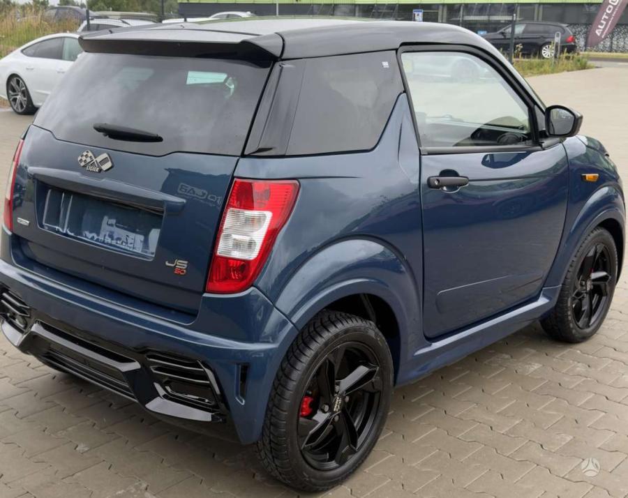 Zils Ligier JS 50 2023 Viļņa, ar dzinēja tilpumu 0.48 L un nobraukumu 32 tūkst. km par 10500 €, foto 4 vietnē AUTOMOTO.COM.LV