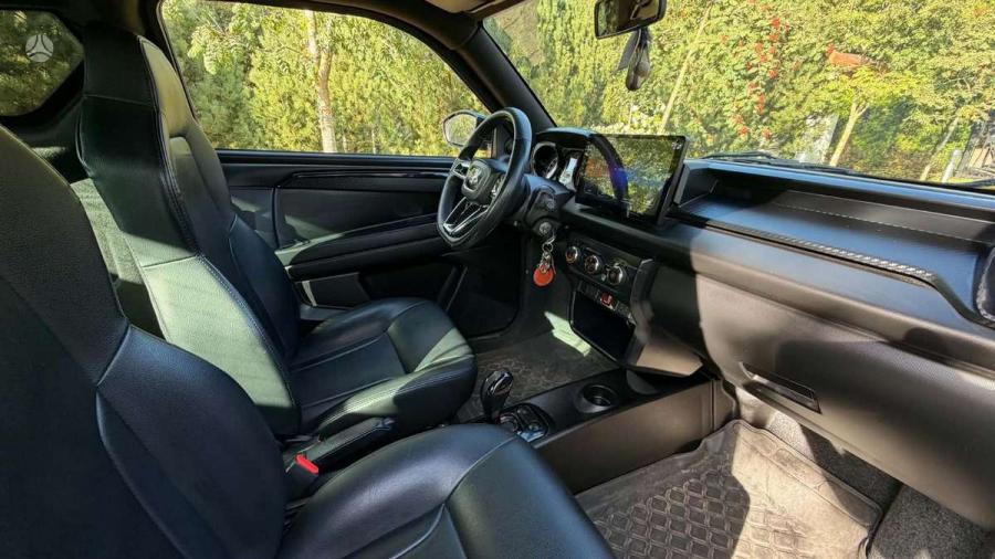 Blue Ligier JS 50 2023 in Telschi, with an engine capacity of 0.48 L and mileage of 11 thousand km for 13300 €, photo 9 on AUTOMOTO.COM.LV