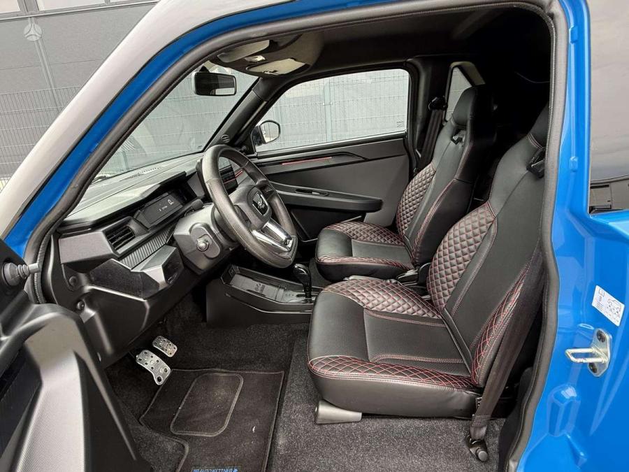 Blue Ligier JS 50 2025 in Kaunas, with an engine capacity of 0.50 L and mileage of 5 thousand km for 16900 €, photo 14 on AUTOMOTO.COM.LV
