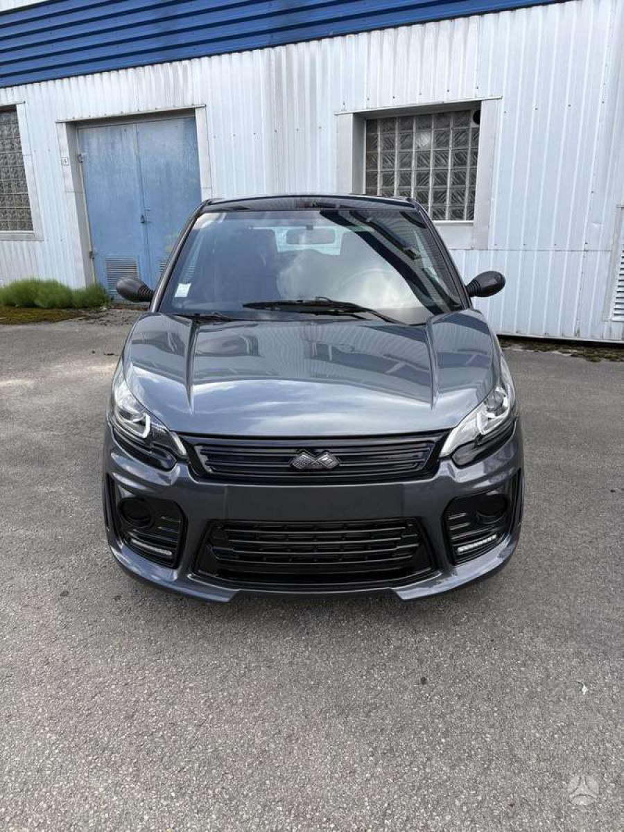 Grey Ligier JS 50 2019 in Plunge, with an engine capacity of 0.50 L and mileage of 43 thousand km for 8300 €, photo 4 on AUTOMOTO.COM.LV