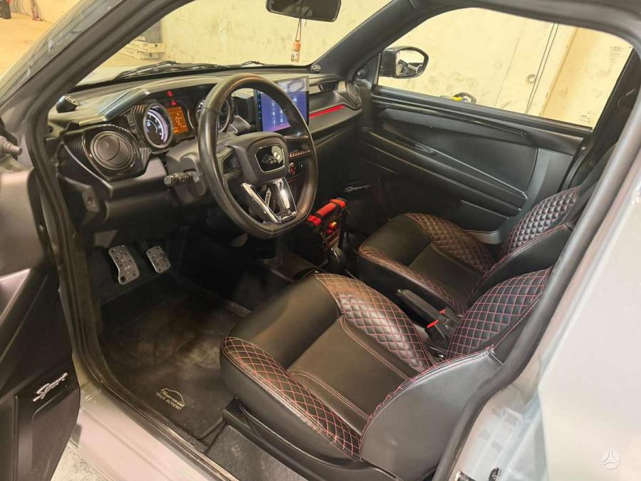 Grey Ligier JS 50 2024 in Gargzdai, with an engine capacity of 0.50 L and mileage of 13 thousand km for 9700 €, photo 7 on AUTOMOTO.COM.LV