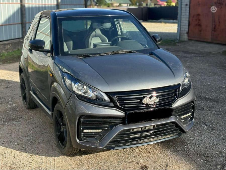 Pelēks Ligier JS 50 2024 Tauragė, ar dzinēja tilpumu 0.00 L un nobraukumu 3 tūkst. km par 6700 €, foto 1 vietnē AUTOMOTO.COM.LV