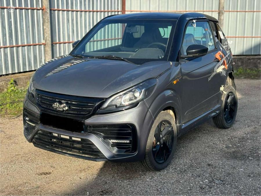 Pelēks Ligier JS 50 2024 Tauragė, ar dzinēja tilpumu 0.00 L un nobraukumu 3 tūkst. km par 6700 €, foto 3 vietnē AUTOMOTO.COM.LV