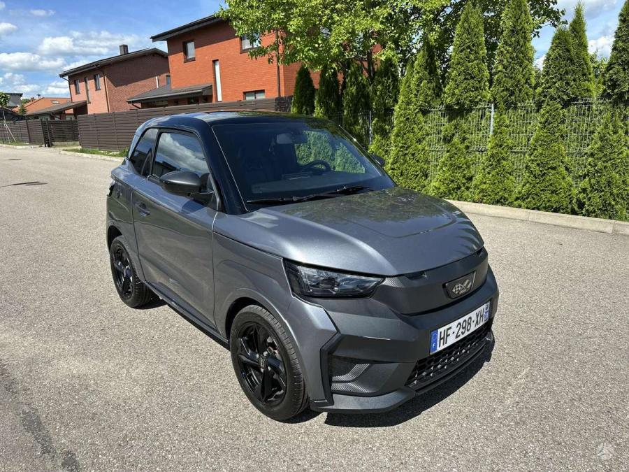 Pelēks Ligier JS 50 2025 Kauņa, ar dzinēja tilpumu 0.50 L un nobraukumu 2 tūkst. km par 10900 €, foto 1 vietnē AUTOMOTO.COM.LV