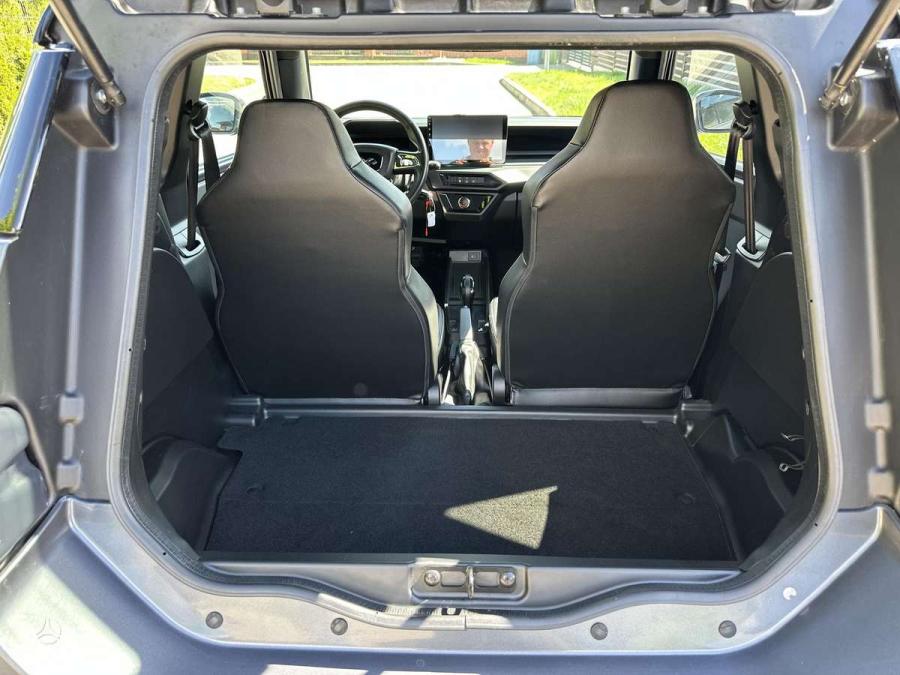 Pelēks Ligier JS 50 2025 Kauņa, ar dzinēja tilpumu 0.50 L un nobraukumu 2 tūkst. km par 10900 €, foto 23 vietnē AUTOMOTO.COM.LV